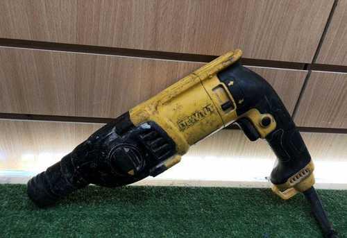 Перфоратор Dewalt D25133K