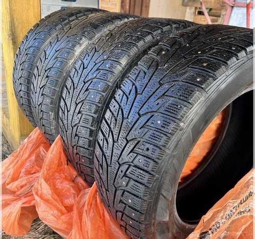 Hankook Winter iON i'cept SUV IW01A 215/60 R16