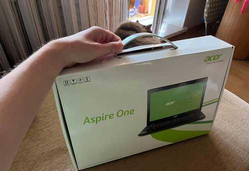 Ноутбук Acer Aspire One AO725-C6Skk