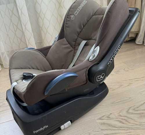 Автолюлька maxi cosi с базой isofix