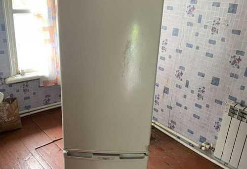 Холодильник Бирюса 224с в хорошем состоянии
