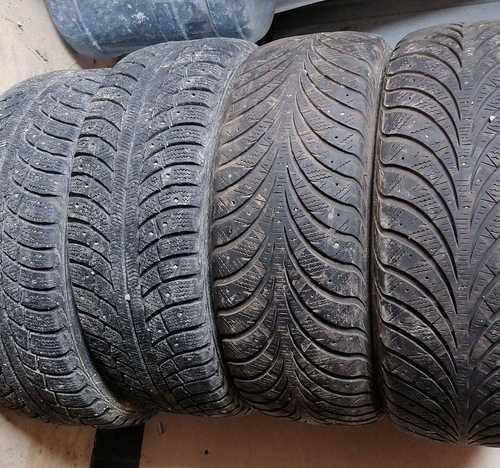 Goodyear UltraGrip Extreme 205/55 R16
