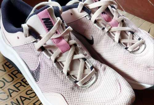 Кроссовки женские Nike W Legend Essential 3 Nn