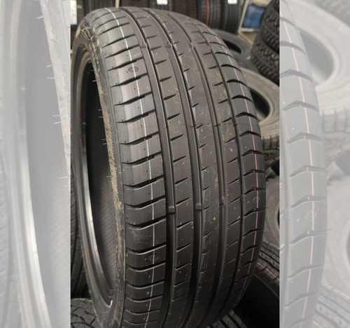 Triangle EffeXSport TH202 235/55 R20 105W