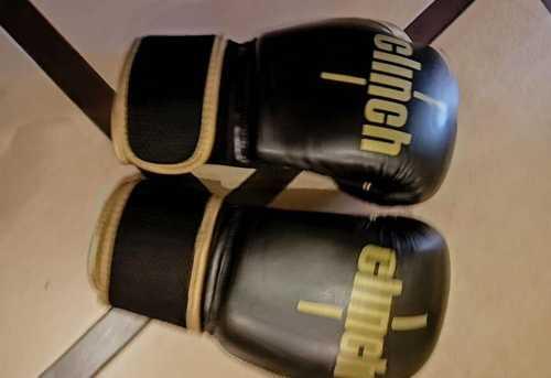Боксерские перчатки 8 oz клинч