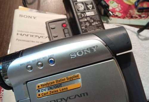 Видеокамера Sony Handycam DCR-HC35E
