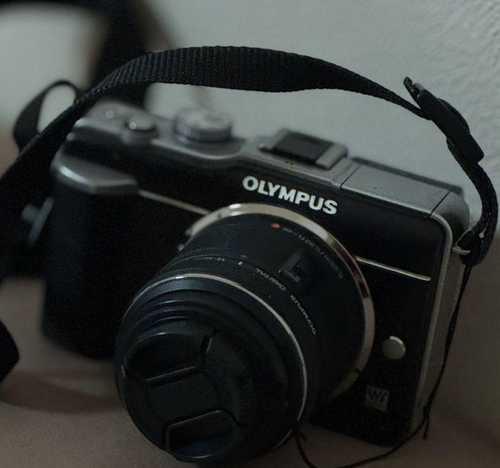 Фотоаппарат olympus pen выглядит ретро