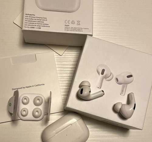 Беспроводные наушники apple airpods