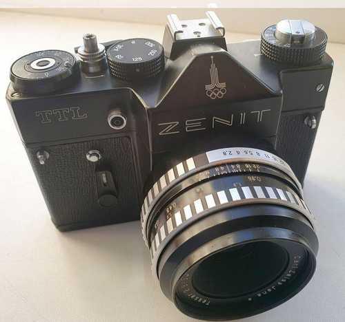 Фотоаппарат Зенит-TTL с объективом Carl Zeiss Jena