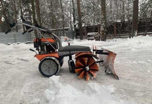 Снегоуборщик.Снегоуборочная подметальная машина