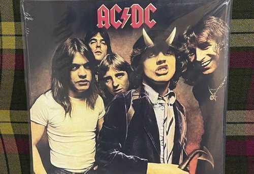 AC/DC – Highway To Hell