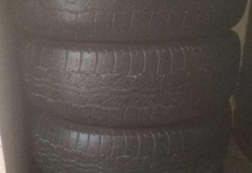 Bridgestone Dueler H/T 687 2.25/65 R17