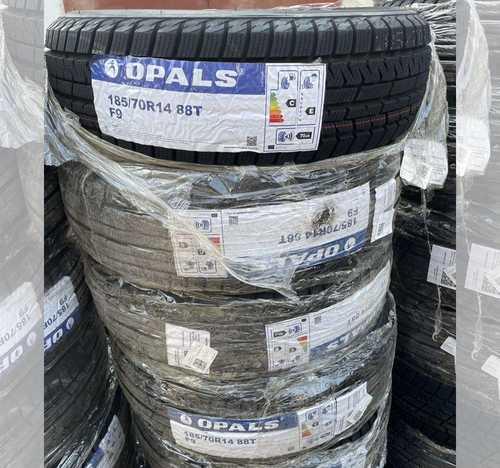 Opals SilverSnow F9 185/70 R14 88T