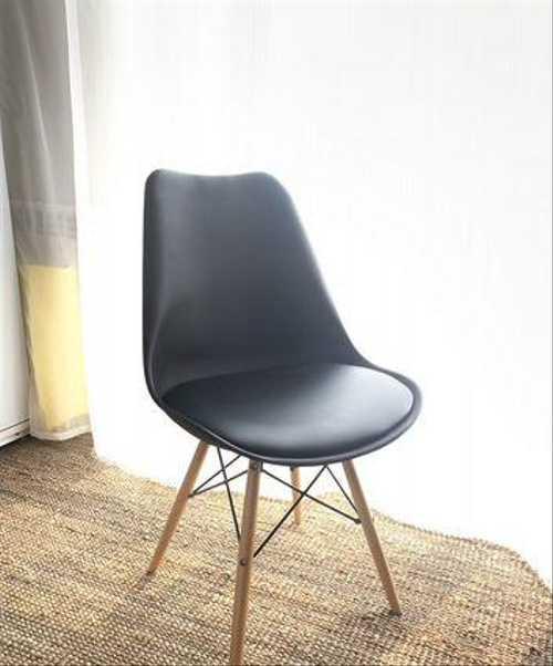 Стул Eames, черный