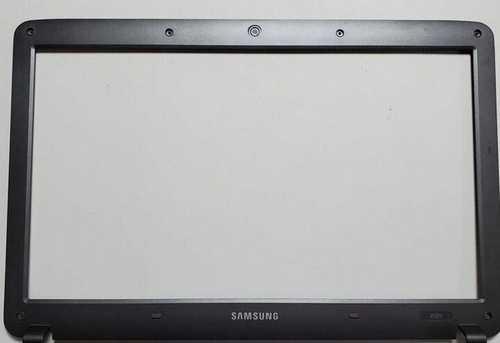 Рамка экрана ноутбука Samsung R528