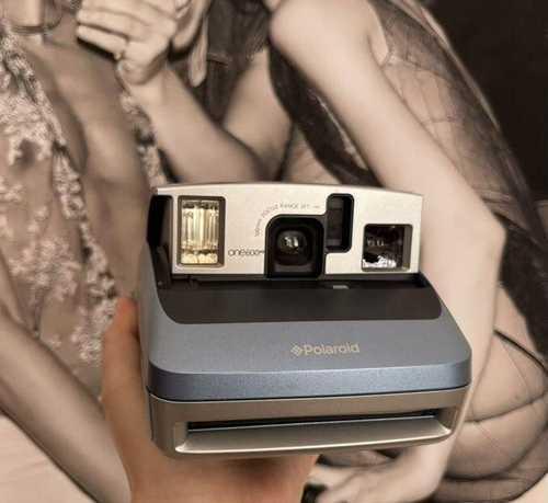 Винтажная камера Polaroid One 600 100mm Focus 3ft