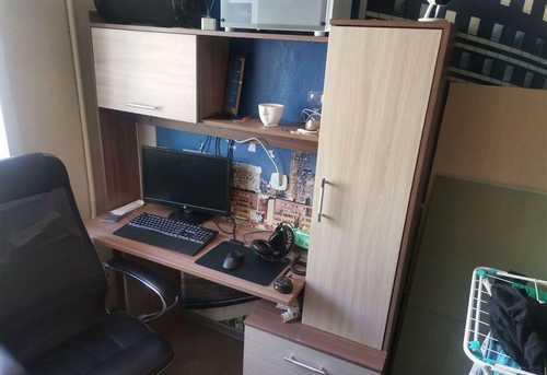 Компьютерный стол со шкафчиками