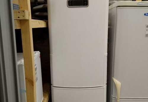 Холодильник Whirlpool 2 метра отличное состояние