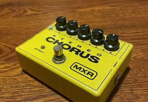 Гитарная педаль MXR stereo chorus 18v или 2 кроны