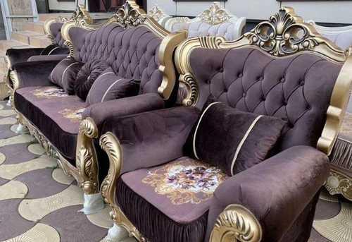 Классический диван и кресла барокко