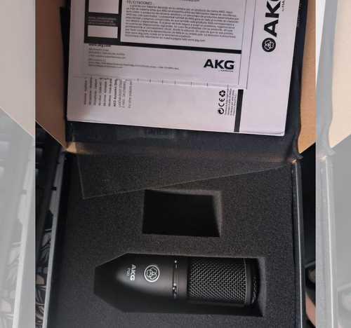 Студийный микрофон akg p120