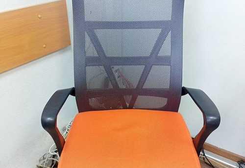 Компьютерное кресло стул бу оранжевый