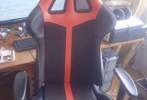 Игровое компьютерное кресло Defender Racer