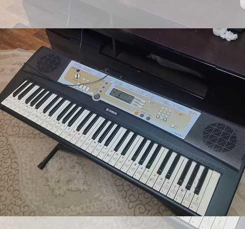 Синтезатор yamaha psr r200