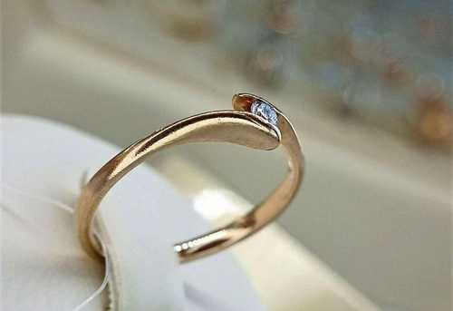 Золотое кольцо с бриллиантом Золото (Ладо)