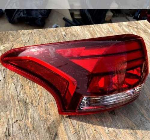 Mitsubishi Outlander 3 GF фонарь задний в крыло