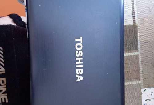 17.3" Toshiba SATELLITE L775-12E, 640 ГБ, Core i3-2310M, RAM 4 ГБ, GeForce GT 525M 4 ГБ