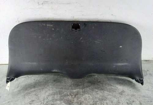 Обшивка крышки багажника Mitsubishi Outlander 3