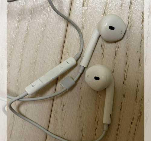 Наушники apple earpods lightning