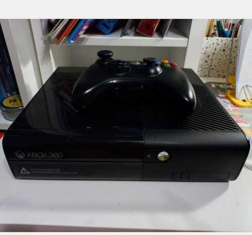 Xbox 360Е 500Гб   83 игры