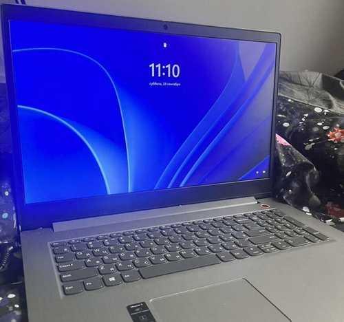 Lenovo ideapad 3 17ada05