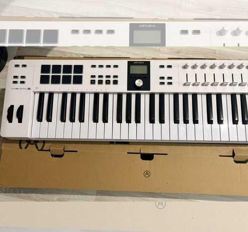 Midi клавиатура arturia keylab essential 49