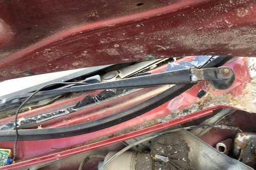 Поводок дворника Renault Logan