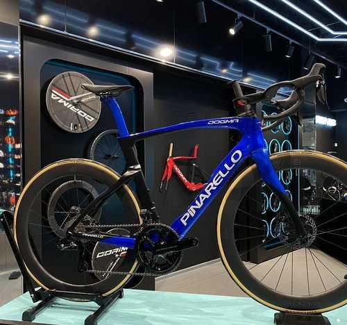 Шоссейный велосипед Pinarello Dogma F новый