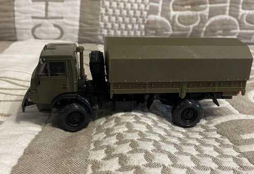 Модель грузовика Камаз 4326 тент