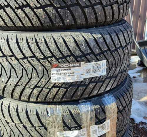 Yokohama IceGuard Stud IG65 285/45 R22 114T