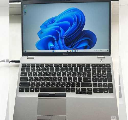 Ноутбук dell latitude 5511