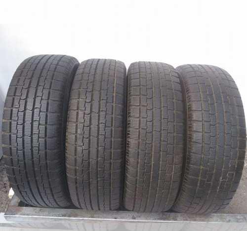 Yellow Hat Ice Frontage 175/65 R14