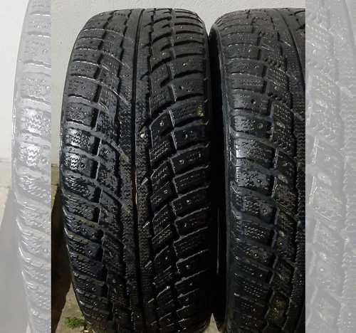 Kumho I'Zen Stud Snow KW11 225/65 R17