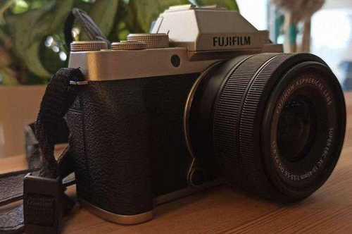Fujifilm xt 200 kit 15-45 пробег 2к