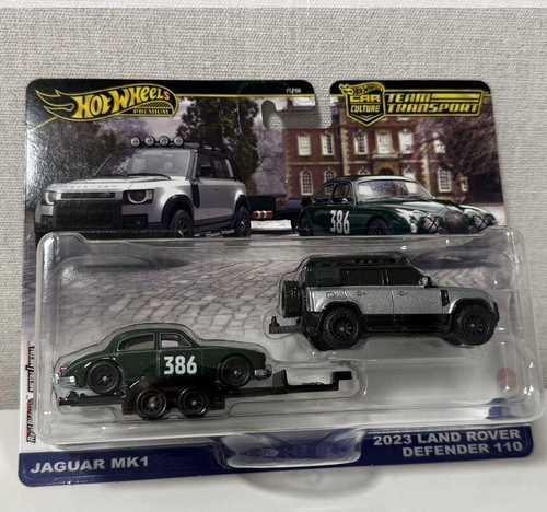 Hot Wheels Premium Team Transport Land Rover