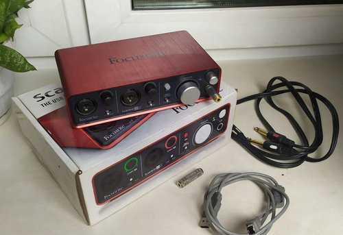 Внешняя звуковая карта focusrite Scarlett 2i2