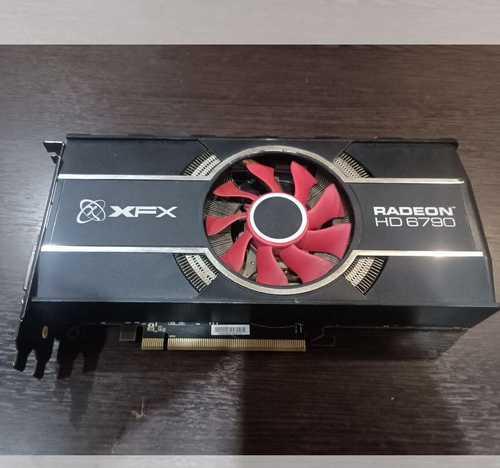 Видеокарта XFX Radeon HD 6790