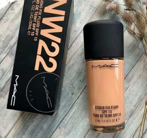 Тональная основа MAC Studio Fix Fluid SPF 15 в отт