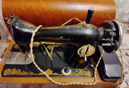 Швейная машинка подольск СССР с приводом электр