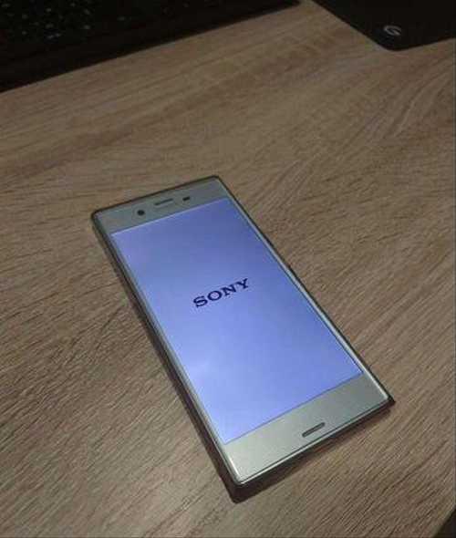 Телефон Sony Xperia XZs Dual sim